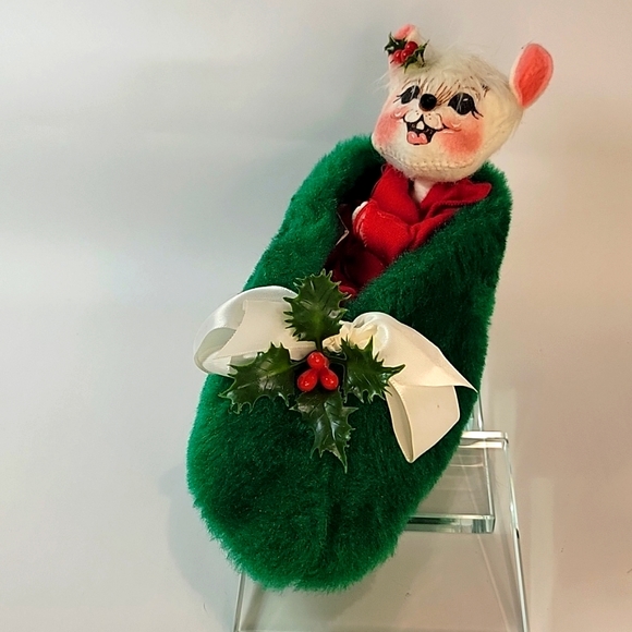 Annalee | Holiday | Vintage Annalee Mouse In A Slipper | Poshmark